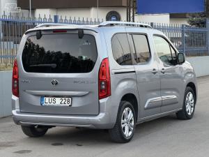 Pelēks Toyota Proace City Verso 2021 Viļņa, ar dzinēja tilpumu 1.20 L un nobraukumu 95 tūkst. km par 16500 €, foto 6 vietnē AUTOMOTO.COM.LV