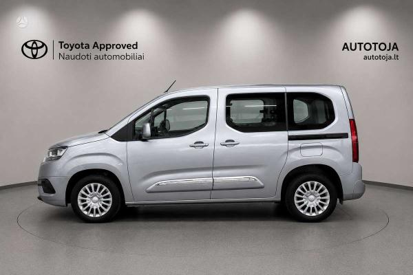 Pelēks Toyota Proace City Verso 2021 Kauņa, ar dzinēja tilpumu 1.50 L un nobraukumu 109 tūkst. km par 13500 €, foto 3 vietnē AUTOMOTO.COM.LV