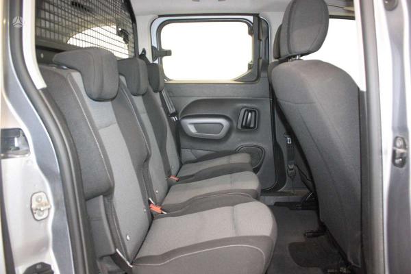 Pelēks Toyota Proace City Verso 2021 Kauņa, ar dzinēja tilpumu 1.50 L un nobraukumu 109 tūkst. km par 13500 €, foto 7 vietnē AUTOMOTO.COM.LV