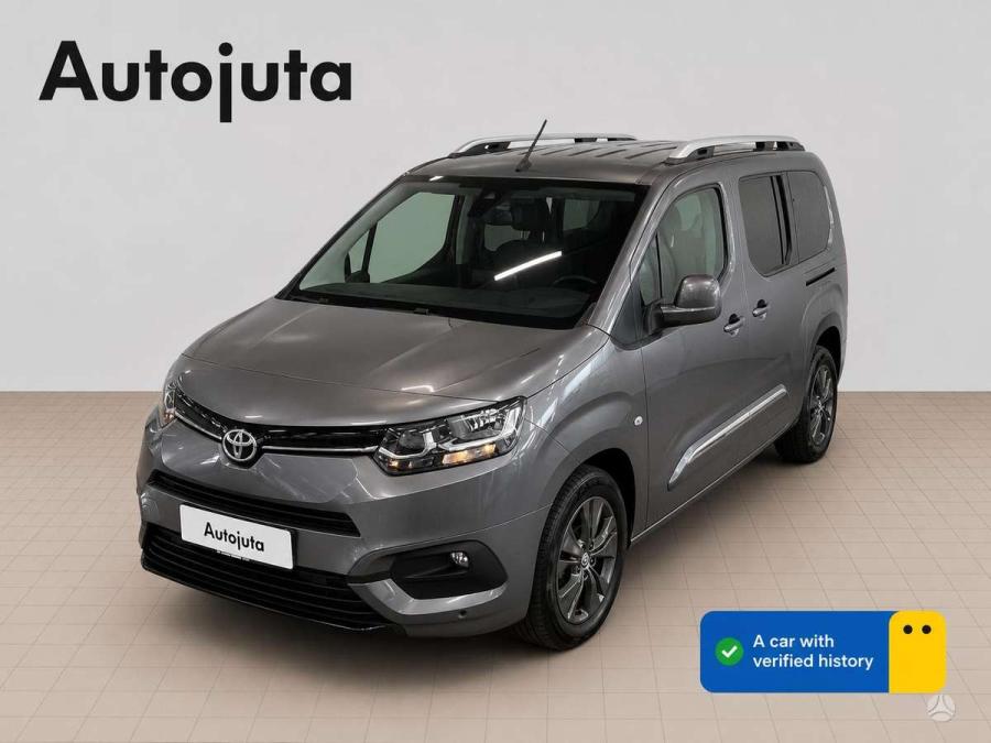 Grey Toyota Proace City Verso 2021 in Kaunas, with an engine capacity of 1.20 L and mileage of 137 thousand km for 14400 €, photo 1 on AUTOMOTO.COM.LV