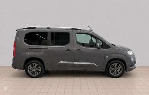 Grey Toyota Proace City Verso 2021 in Kaunas, with an engine capacity of 1.20 L and mileage of 137 thousand km for 14400 €, photo 3 on AUTOMOTO.COM.LV