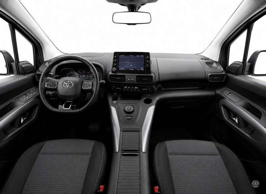 Grey Toyota Proace City Verso 2021 in Kaunas, with an engine capacity of 1.20 L and mileage of 137 thousand km for 14400 €, photo 7 on AUTOMOTO.COM.LV