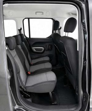 Grey Toyota Proace City Verso 2021 in Kaunas, with an engine capacity of 1.20 L and mileage of 137 thousand km for 14400 €, photo 9 on AUTOMOTO.COM.LV
