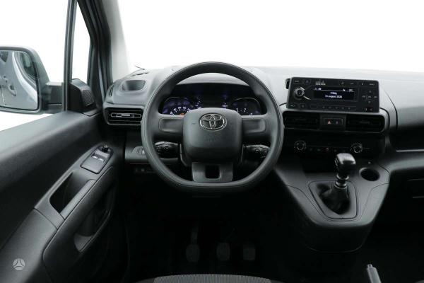 Pelēks Toyota Proace City Verso 2022 Viļņa, ar dzinēja tilpumu 1.20 L un nobraukumu 129 tūkst. km par 13900 €, foto 8 vietnē AUTOMOTO.COM.LV