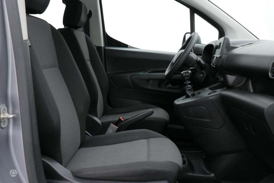 Pelēks Toyota Proace City Verso 2022 Viļņa, ar dzinēja tilpumu 1.20 L un nobraukumu 129 tūkst. km par 13900 €, foto 10 vietnē AUTOMOTO.COM.LV
