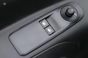 Pelēks Toyota Proace City Verso 2022 Viļņa, ar dzinēja tilpumu 1.20 L un nobraukumu 129 tūkst. km par 13900 €, foto 22 vietnē AUTOMOTO.COM.LV
