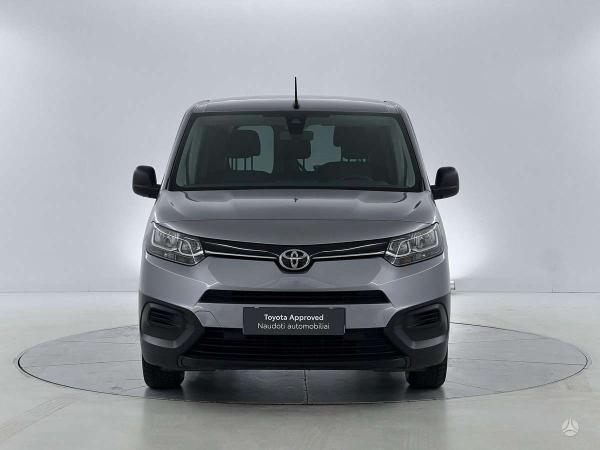 Pelēks Toyota Proace City Verso 2022 Viļņa, ar dzinēja tilpumu 1.50 L un nobraukumu 160 tūkst. km par 13900 €, foto 5 vietnē AUTOMOTO.COM.LV