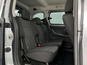 Pelēks Toyota Proace City Verso 2022 Viļņa, ar dzinēja tilpumu 1.50 L un nobraukumu 160 tūkst. km par 13900 €, foto 8 vietnē AUTOMOTO.COM.LV