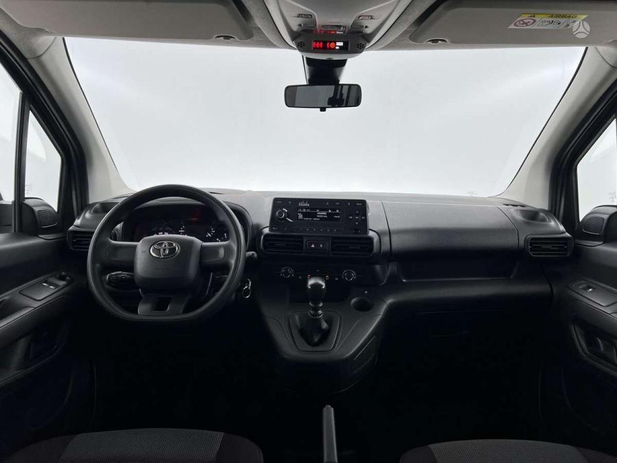 Pelēks Toyota Proace City Verso 2022 Viļņa, ar dzinēja tilpumu 1.50 L un nobraukumu 160 tūkst. km par 13900 €, foto 9 vietnē AUTOMOTO.COM.LV