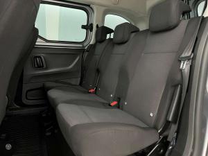 Pelēks Toyota Proace City Verso 2022 Viļņa, ar dzinēja tilpumu 1.50 L un nobraukumu 160 tūkst. km par 13900 €, foto 22 vietnē AUTOMOTO.COM.LV
