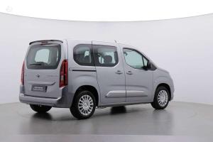 Grey Toyota Proace City Verso 2023 in Vilnius, with an engine capacity of 1.20 L and mileage of 61 thousand km for 17900 €, photo 3 on AUTOMOTO.COM.LV