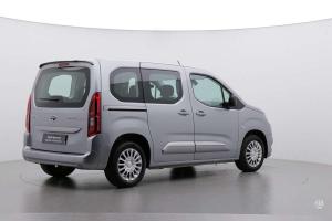 Grey Toyota Proace City Verso 2023 in Vilnius, with an engine capacity of 1.20 L and mileage of 67 thousand km for 16900 €, photo 4 on AUTOMOTO.COM.LV