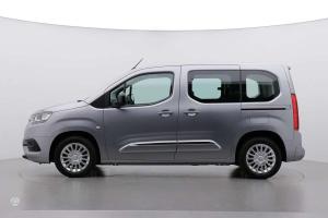 Grey Toyota Proace City Verso 2023 in Vilnius, with an engine capacity of 1.20 L and mileage of 67 thousand km for 16900 €, photo 5 on AUTOMOTO.COM.LV