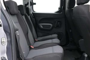 Grey Toyota Proace City Verso 2023 in Vilnius, with an engine capacity of 1.20 L and mileage of 67 thousand km for 16900 €, photo 11 on AUTOMOTO.COM.LV