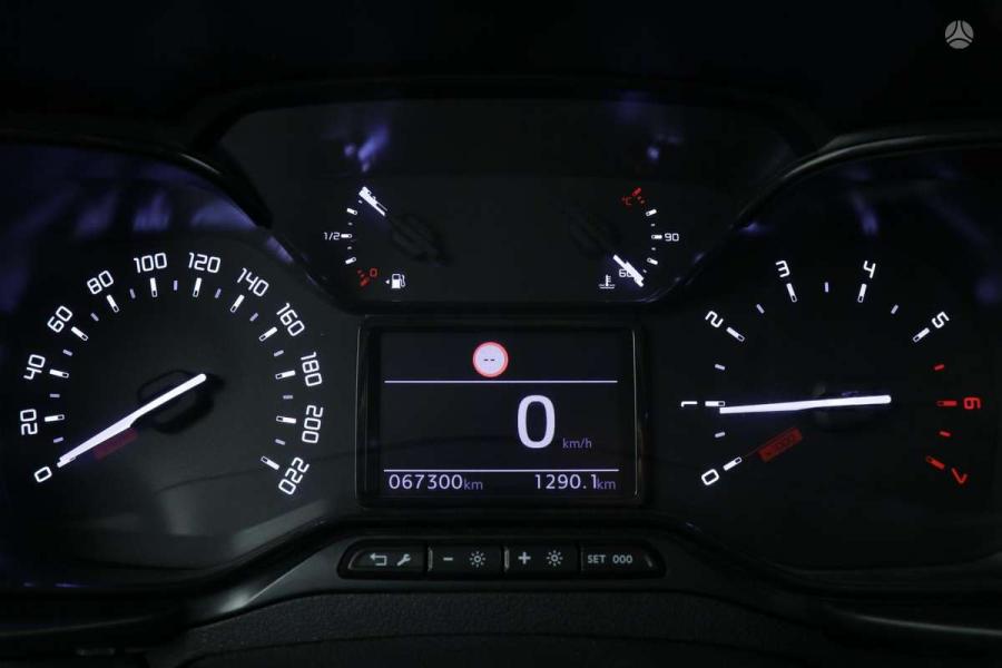 Grey Toyota Proace City Verso 2023 in Vilnius, with an engine capacity of 1.20 L and mileage of 67 thousand km for 16900 €, photo 15 on AUTOMOTO.COM.LV