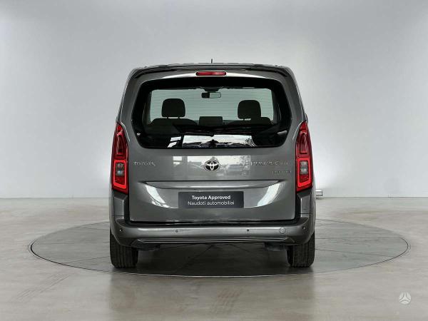 Grey Toyota Proace City Verso 2023 in Vilnius, with an engine capacity of 0.00 L and mileage of 24 thousand km for 19900 €, photo 4 on AUTOMOTO.COM.LV