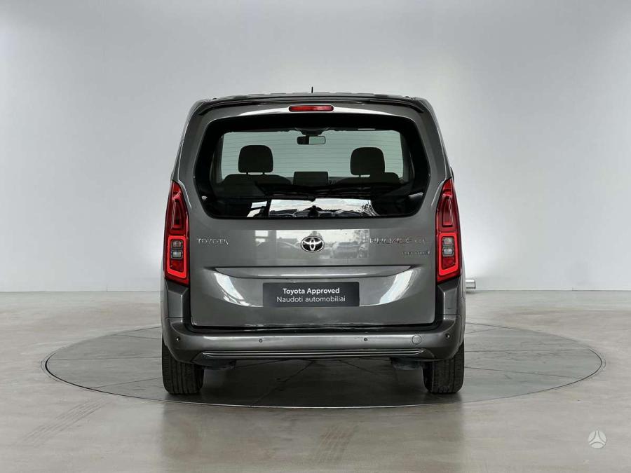Grey Toyota Proace City Verso 2023 in Vilnius, with an engine capacity of 0.00 L and mileage of 24 thousand km for 19900 €, photo 5 on AUTOMOTO.COM.LV