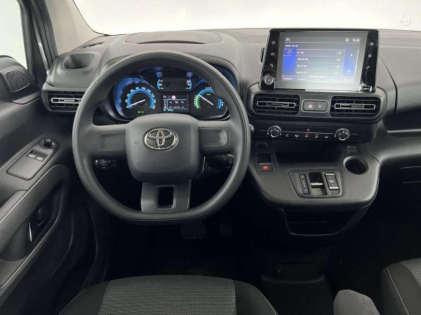 Grey Toyota Proace City Verso 2023 in Vilnius, with an engine capacity of 0.00 L and mileage of 24 thousand km for 19900 €, photo 9 on AUTOMOTO.COM.LV