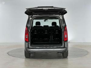 Grey Toyota Proace City Verso 2023 in Vilnius, with an engine capacity of 0.00 L and mileage of 24 thousand km for 19900 €, photo 11 on AUTOMOTO.COM.LV