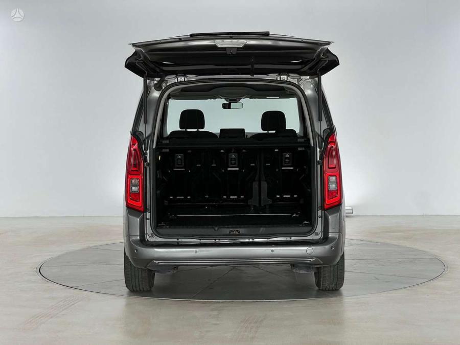 Grey Toyota Proace City Verso 2023 in Vilnius, with an engine capacity of 0.00 L and mileage of 24 thousand km for 19900 €, photo 11 on AUTOMOTO.COM.LV