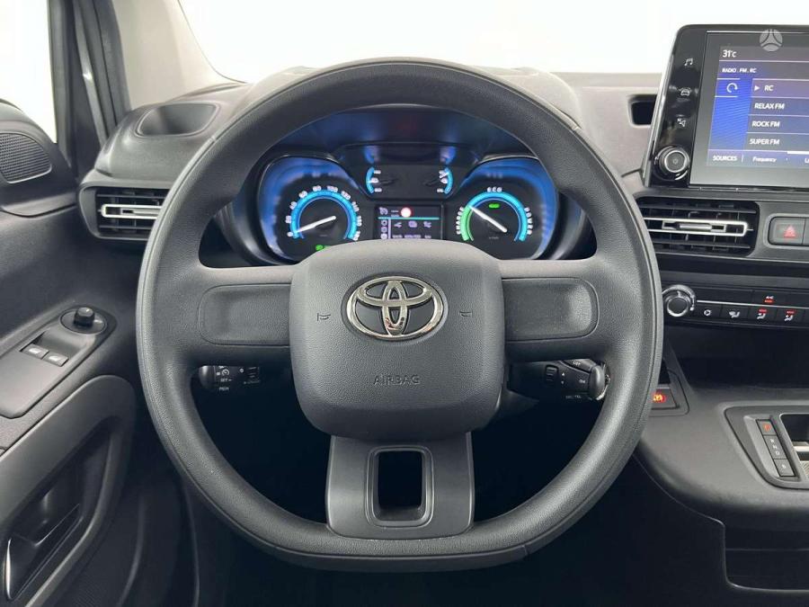 Grey Toyota Proace City Verso 2023 in Vilnius, with an engine capacity of 0.00 L and mileage of 24 thousand km for 19900 €, photo 13 on AUTOMOTO.COM.LV