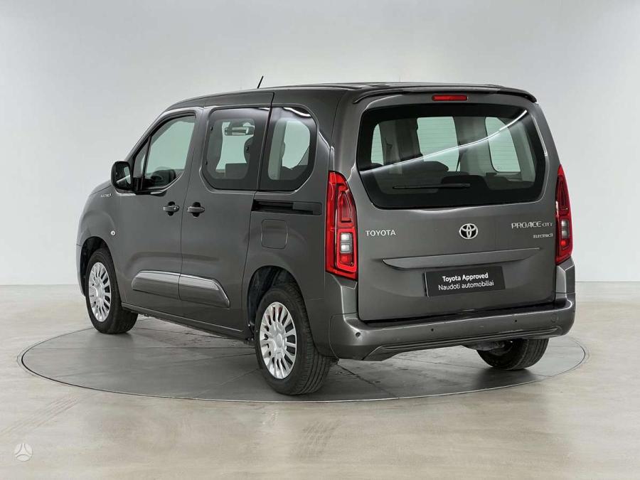 Grey Toyota Proace City Verso 2023 in Vilnius, with an engine capacity of 0.00 L and mileage of 24 thousand km for 19900 €, photo 18 on AUTOMOTO.COM.LV