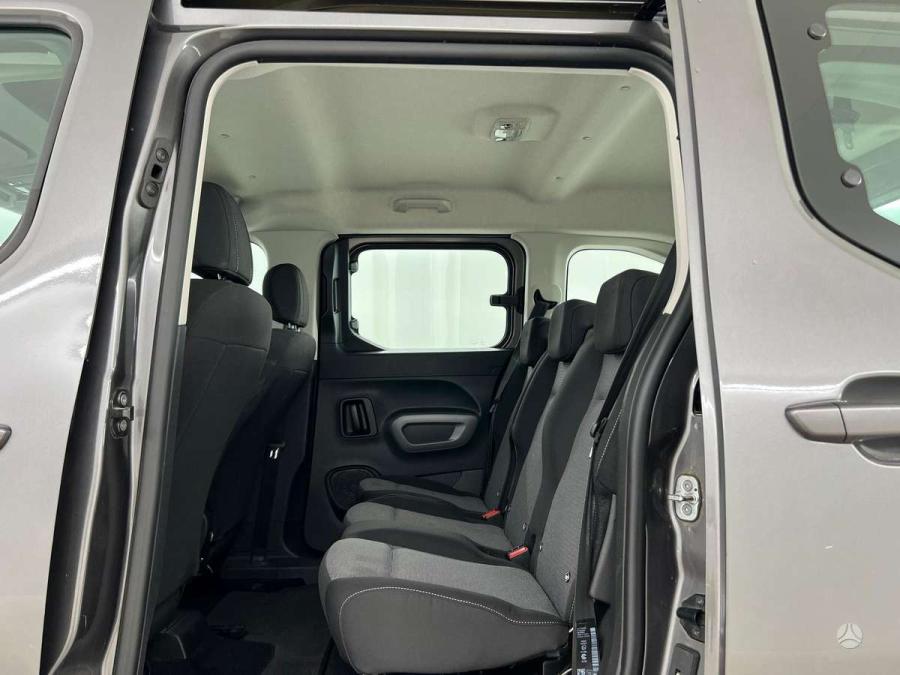 Grey Toyota Proace City Verso 2023 in Vilnius, with an engine capacity of 0.00 L and mileage of 24 thousand km for 19900 €, photo 20 on AUTOMOTO.COM.LV