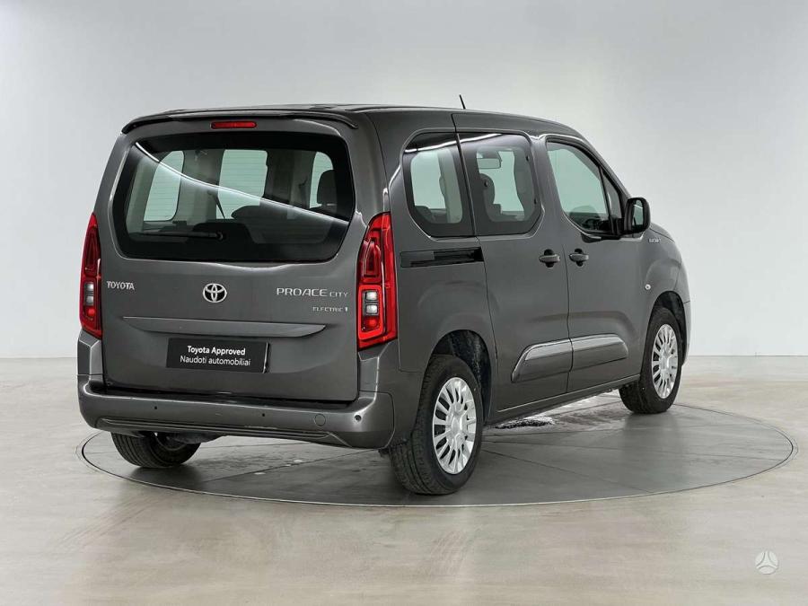 Grey Toyota Proace City Verso 2023 in Vilnius, with an engine capacity of 0.00 L and mileage of 24 thousand km for 19900 €, photo 21 on AUTOMOTO.COM.LV