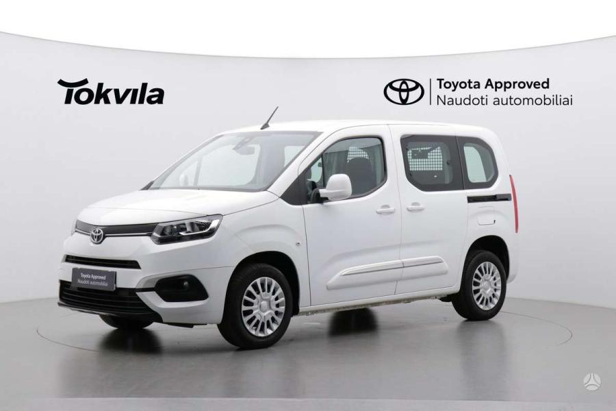 Balts Toyota Proace City Verso 2021 Viļņa, ar dzinēja tilpumu 1.50 L un nobraukumu 110 tūkst. km par 16900 €, foto 1 vietnē AUTOMOTO.COM.LV
