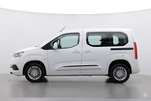 Balts Toyota Proace City Verso 2021 Viļņa, ar dzinēja tilpumu 1.50 L un nobraukumu 110 tūkst. km par 16900 €, foto 5 vietnē AUTOMOTO.COM.LV