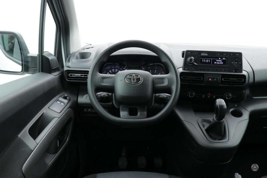Balts Toyota Proace City Verso 2021 Viļņa, ar dzinēja tilpumu 1.50 L un nobraukumu 110 tūkst. km par 16900 €, foto 9 vietnē AUTOMOTO.COM.LV
