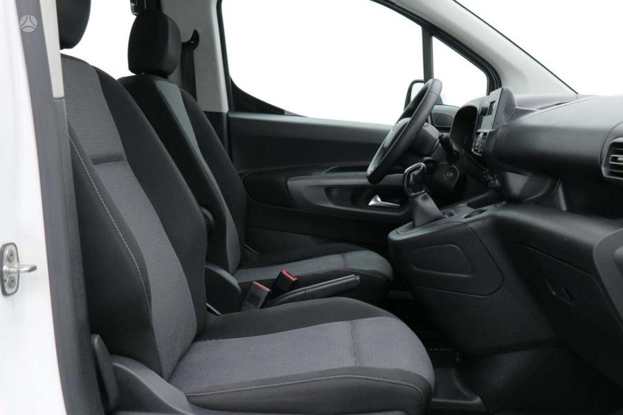 Balts Toyota Proace City Verso 2021 Viļņa, ar dzinēja tilpumu 1.50 L un nobraukumu 110 tūkst. km par 16900 €, foto 10 vietnē AUTOMOTO.COM.LV