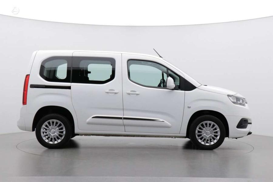 Balts Toyota Proace City Verso 2021 Viļņa, ar dzinēja tilpumu 1.50 L un nobraukumu 110 tūkst. km par 16900 €, foto 18 vietnē AUTOMOTO.COM.LV