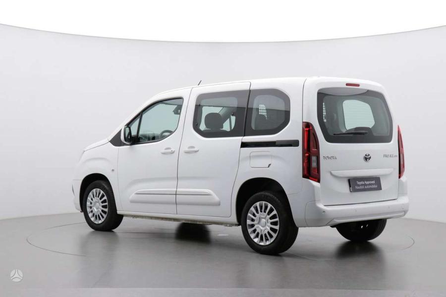 Balts Toyota Proace City Verso 2021 Viļņa, ar dzinēja tilpumu 1.50 L un nobraukumu 110 tūkst. km par 16900 €, foto 19 vietnē AUTOMOTO.COM.LV