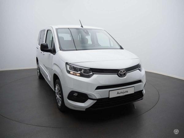 Toyota Proace City Verso 2022 Viļņa vietnē Balts Toyota Proace City Verso 2022 Viļņa, ar dzinēja tilpumu 1.50 L un nobraukumu 148 tūkst. km par 12700 €, foto 4 vietnē AUTOMOTO.COM.LV