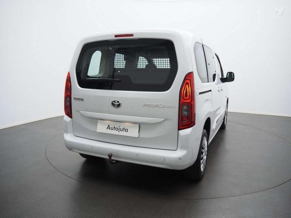 Toyota Proace City Verso 2022 Viļņa vietnē Balts Toyota Proace City Verso 2022 Viļņa, ar dzinēja tilpumu 1.50 L un nobraukumu 148 tūkst. km par 12700 €, foto 6 vietnē AUTOMOTO.COM.LV