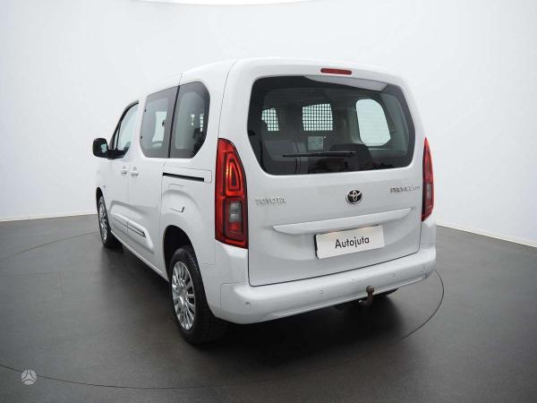 Toyota Proace City Verso 2022 Viļņa vietnē Balts Toyota Proace City Verso 2022 Viļņa, ar dzinēja tilpumu 1.50 L un nobraukumu 148 tūkst. km par 12700 €, foto 8 vietnē AUTOMOTO.COM.LV