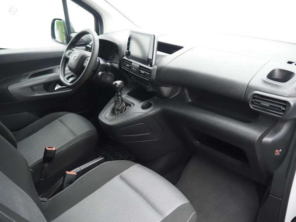 Toyota Proace City Verso 2022 Viļņa vietnē Balts Toyota Proace City Verso 2022 Viļņa, ar dzinēja tilpumu 1.50 L un nobraukumu 148 tūkst. km par 12700 €, foto 11 vietnē AUTOMOTO.COM.LV