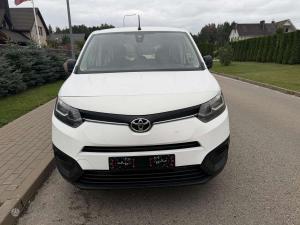 White Toyota Proace City Verso 2022 in Vievis, with an engine capacity of 1.50 L and mileage of 192 thousand km for 10700 €, photo 4 on AUTOMOTO.COM.LV