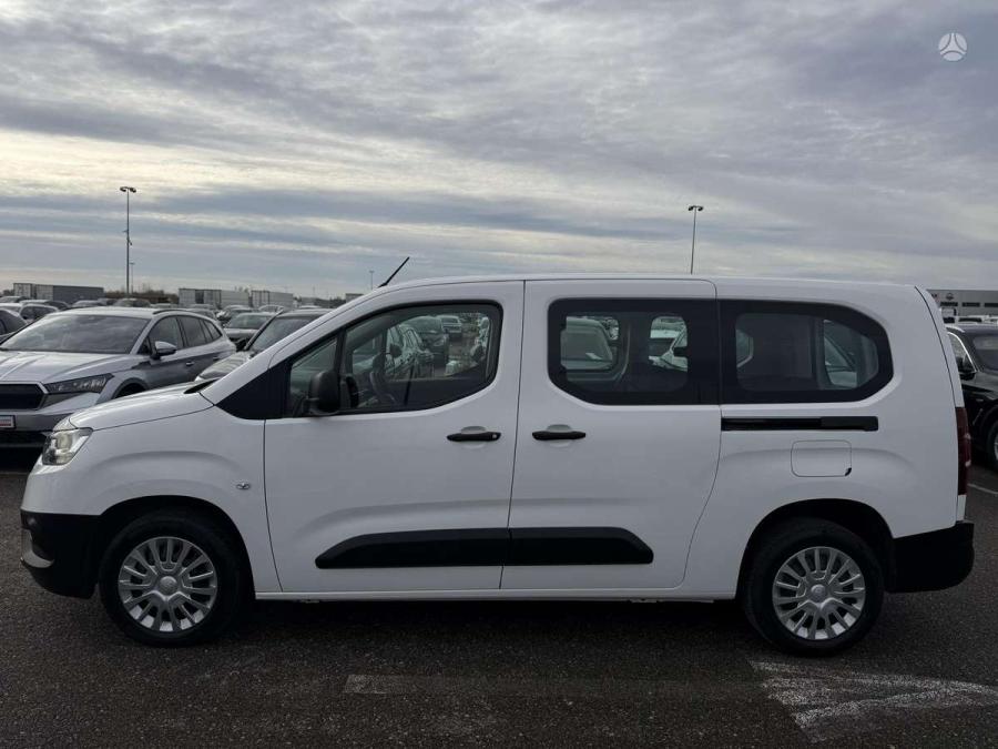 Balts Toyota Proace City Verso 2021 Viļņa, ar dzinēja tilpumu 1.50 L un nobraukumu 155 tūkst. km par 12999 €, foto 4 vietnē AUTOMOTO.COM.LV