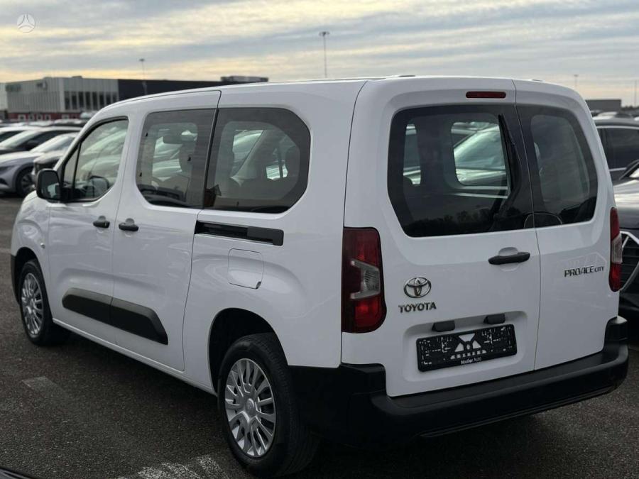Balts Toyota Proace City Verso 2021 Viļņa, ar dzinēja tilpumu 1.50 L un nobraukumu 155 tūkst. km par 12999 €, foto 5 vietnē AUTOMOTO.COM.LV