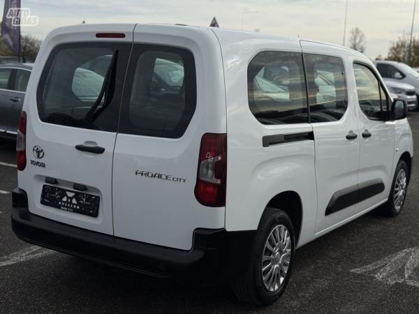 Balts Toyota Proace City Verso 2021 Viļņa, ar dzinēja tilpumu 1.50 L un nobraukumu 155 tūkst. km par 12200 €, foto 7 vietnē AUTOMOTO.COM.LV