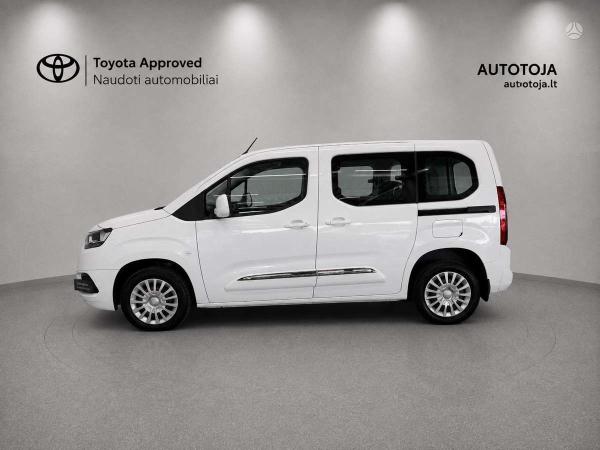 Balts Toyota Proace City Verso 2021 Kauņa, ar dzinēja tilpumu 1.50 L un nobraukumu 144 tūkst. km par 13500 €, foto 3 vietnē AUTOMOTO.COM.LV