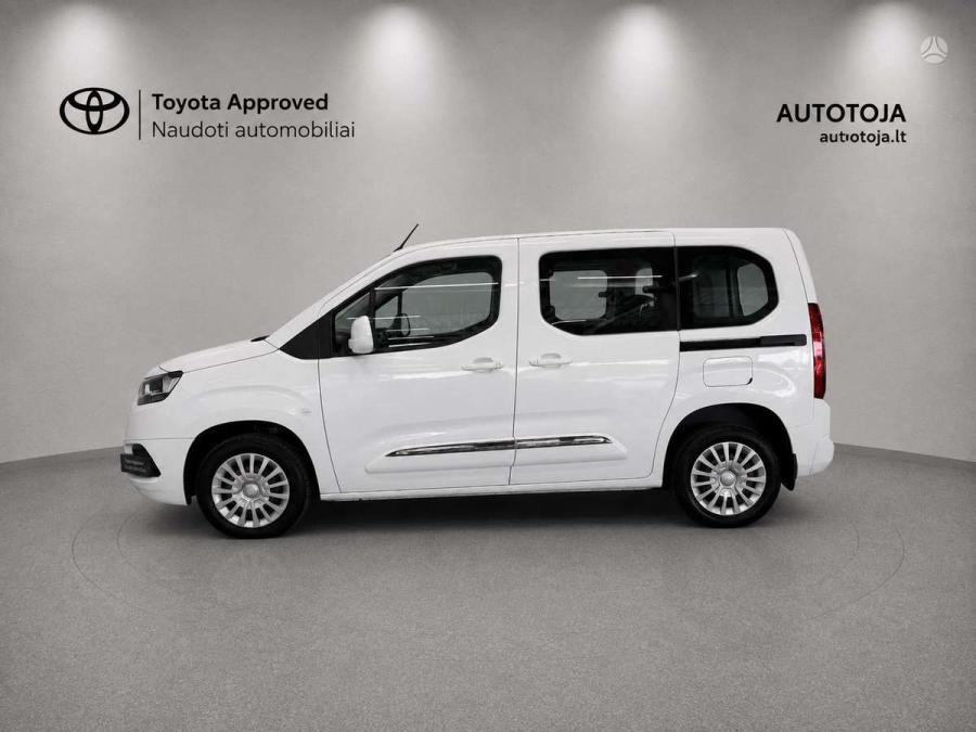 Balts Toyota Proace City Verso 2021 Kauņa, ar dzinēja tilpumu 1.50 L un nobraukumu 144 tūkst. km par 13500 €, foto 4 vietnē AUTOMOTO.COM.LV