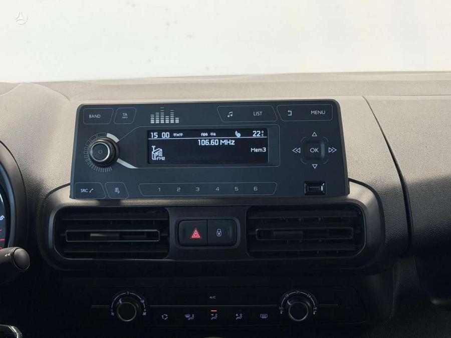 Balts Toyota Proace City Verso 2021 Kauņa, ar dzinēja tilpumu 1.50 L un nobraukumu 144 tūkst. km par 13500 €, foto 15 vietnē AUTOMOTO.COM.LV