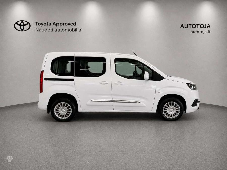 Balts Toyota Proace City Verso 2021 Kauņa, ar dzinēja tilpumu 1.50 L un nobraukumu 144 tūkst. km par 13500 €, foto 17 vietnē AUTOMOTO.COM.LV