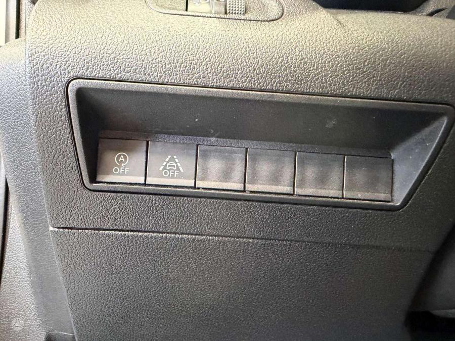 Balts Toyota Proace City Verso 2021 Kauņa, ar dzinēja tilpumu 1.50 L un nobraukumu 144 tūkst. km par 13500 €, foto 23 vietnē AUTOMOTO.COM.LV
