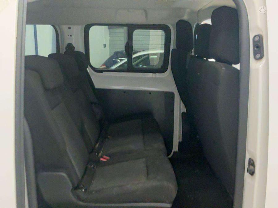 White Toyota Proace City Verso 2021 in Vilnius, with an engine capacity of 1.50 L and mileage of 125 thousand km for 18275 €, photo 13 on AUTOMOTO.COM.LV