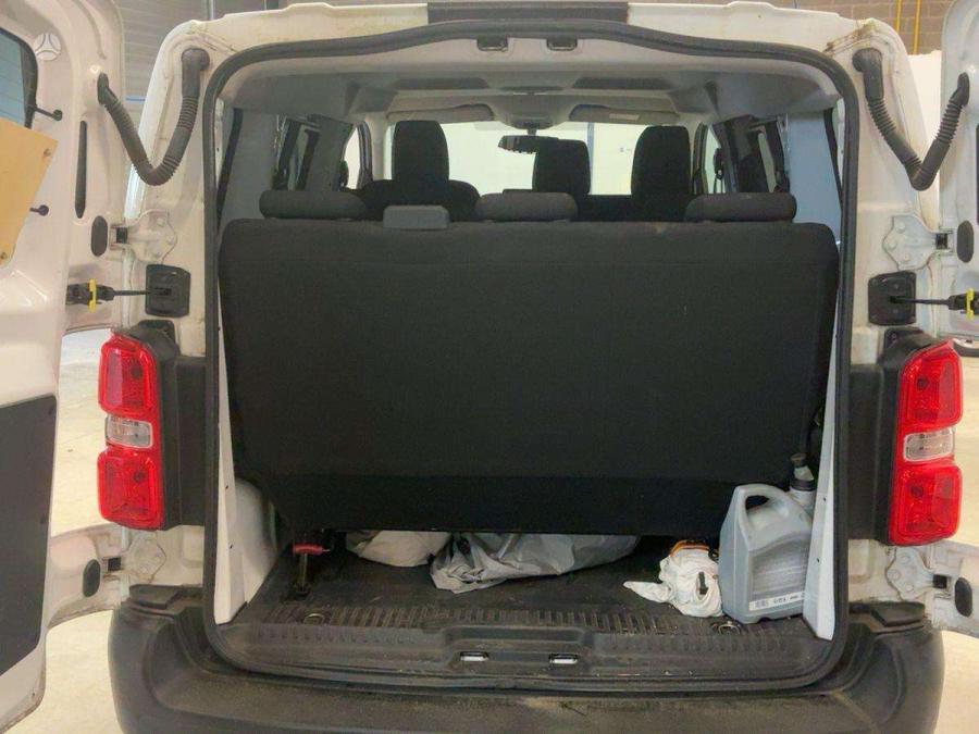 White Toyota Proace City Verso 2021 in Vilnius, with an engine capacity of 1.50 L and mileage of 125 thousand km for 18275 €, photo 14 on AUTOMOTO.COM.LV