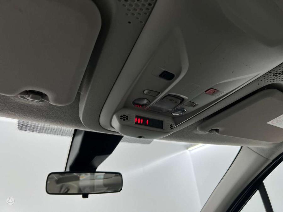 White Toyota Proace City Verso 2022 in Vilnius, with an engine capacity of 1.50 L and mileage of 100 thousand km for 15900 €, photo 22 on AUTOMOTO.COM.LV